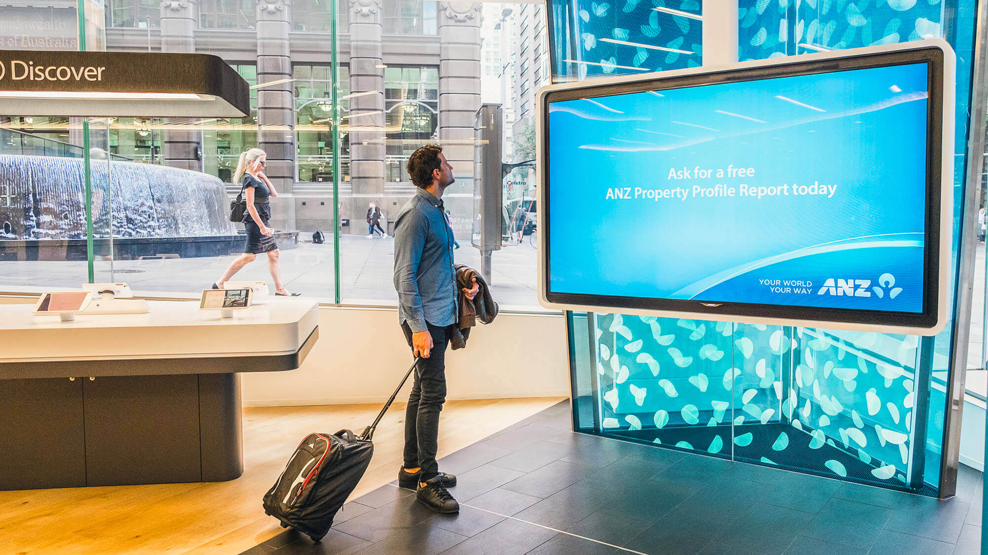 What is Digital Signage and why it’s Important for your Workplace ...