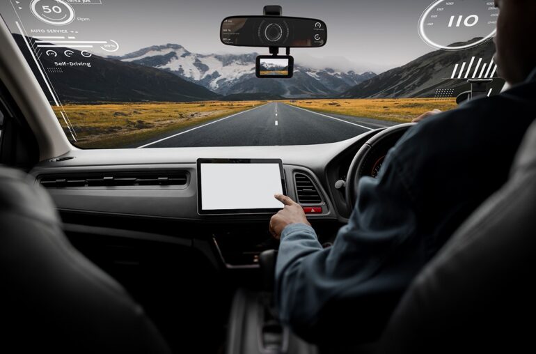 Differences Between Infotainment Systems Across Brands - Times Lifestyle